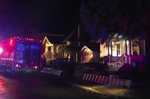 Sinkhole rescues : Portland 20 foot deep sinkhole - Canada Journal ...