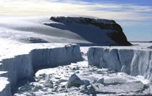 Subglacial Lake : Scientists find life half a mile below Antarctic ice ...