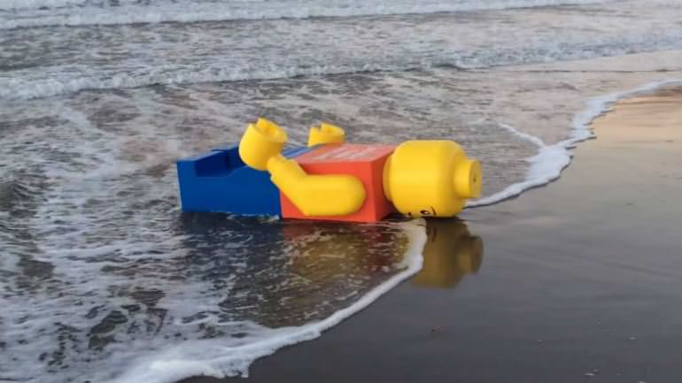 Japan : Giant Lego Man washes up on Japanese beach - Canada Journal ...