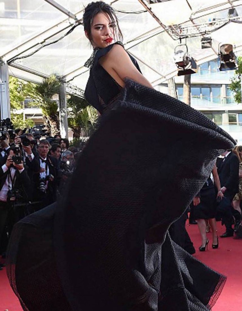 Kendall Jenners Two Piece Look Star Exposes Bare Butt At Cannes