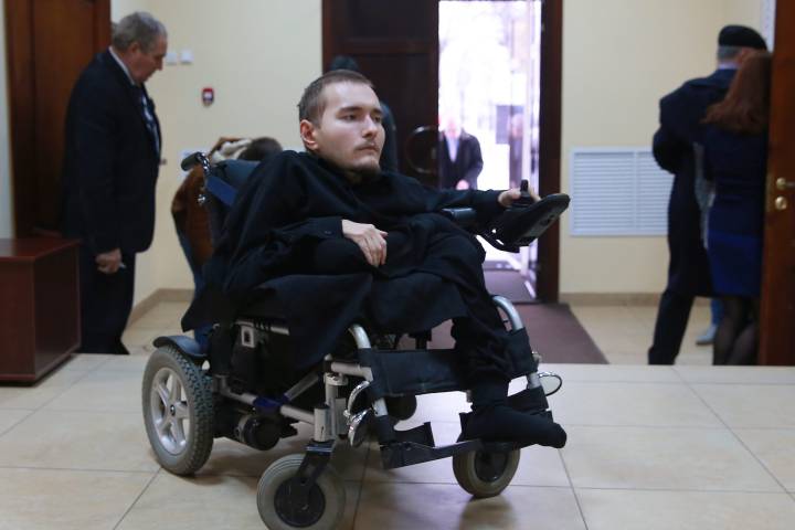First head transplant patient schedules procedure for 2017 "Video ...