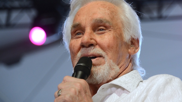 Kenny Rogers: "U.S. singer" will retire after world tour - Canada ...