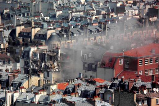 Paris explosion: Building engulfed in fire, 10 injured (Video) - Canada ...