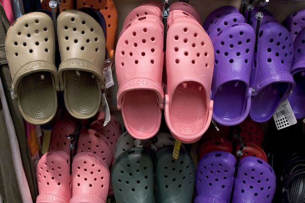 Podiatrists Have Finally Given Us A Legitimate Reason To Hate Crocs ...