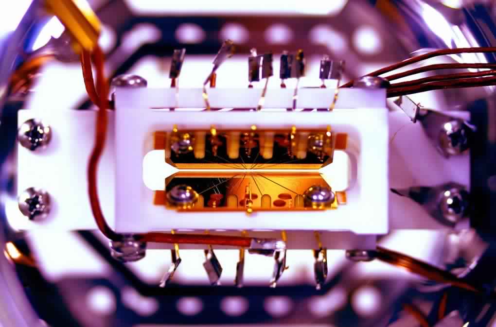 Researchers develop small, reprogrammable quantum computer - Canada ... Researchers develop small, reprogrammable quantum computer - Canada ...