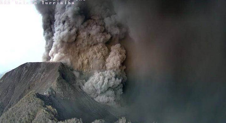 Costa Rica's Turrialba volcano erupts, Report - Canada Journal - News ...
