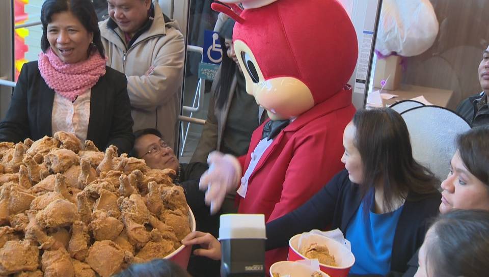 Jollibee opens first restaurant in Canada - Canada Journal - News of ...